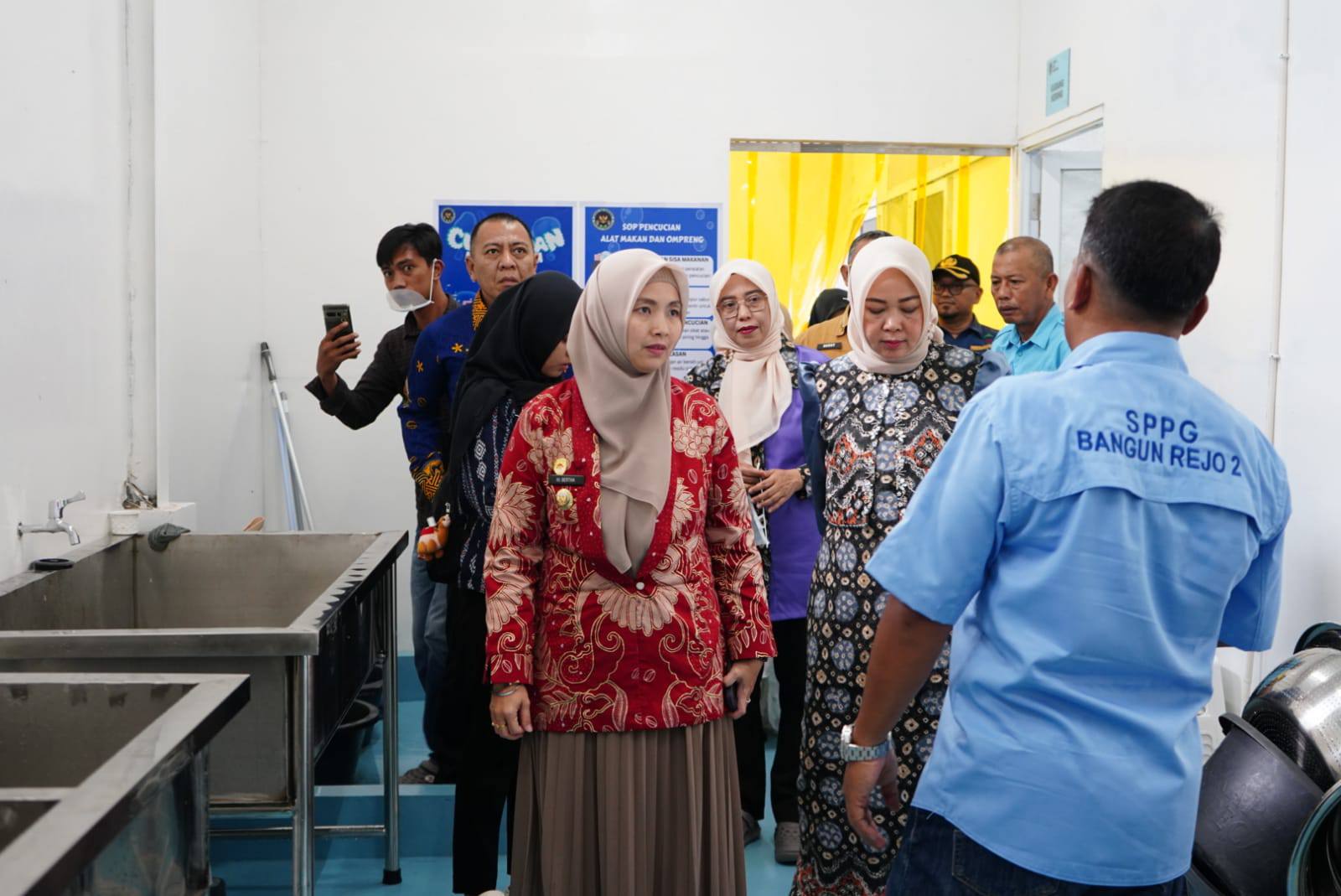 Launching MBG di SMA Negeri 1 Pagar Alam, Pemkot Tegaskan Komitmen ...