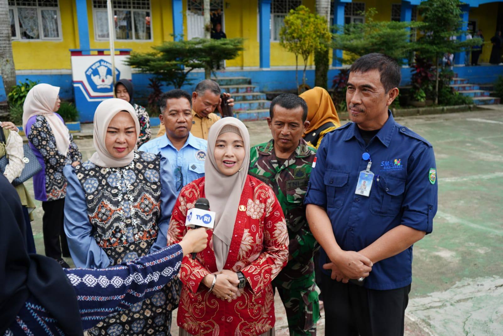 Launching MBG di SMA Negeri 1 Pagar Alam, Pemkot Tegaskan Komitmen ...