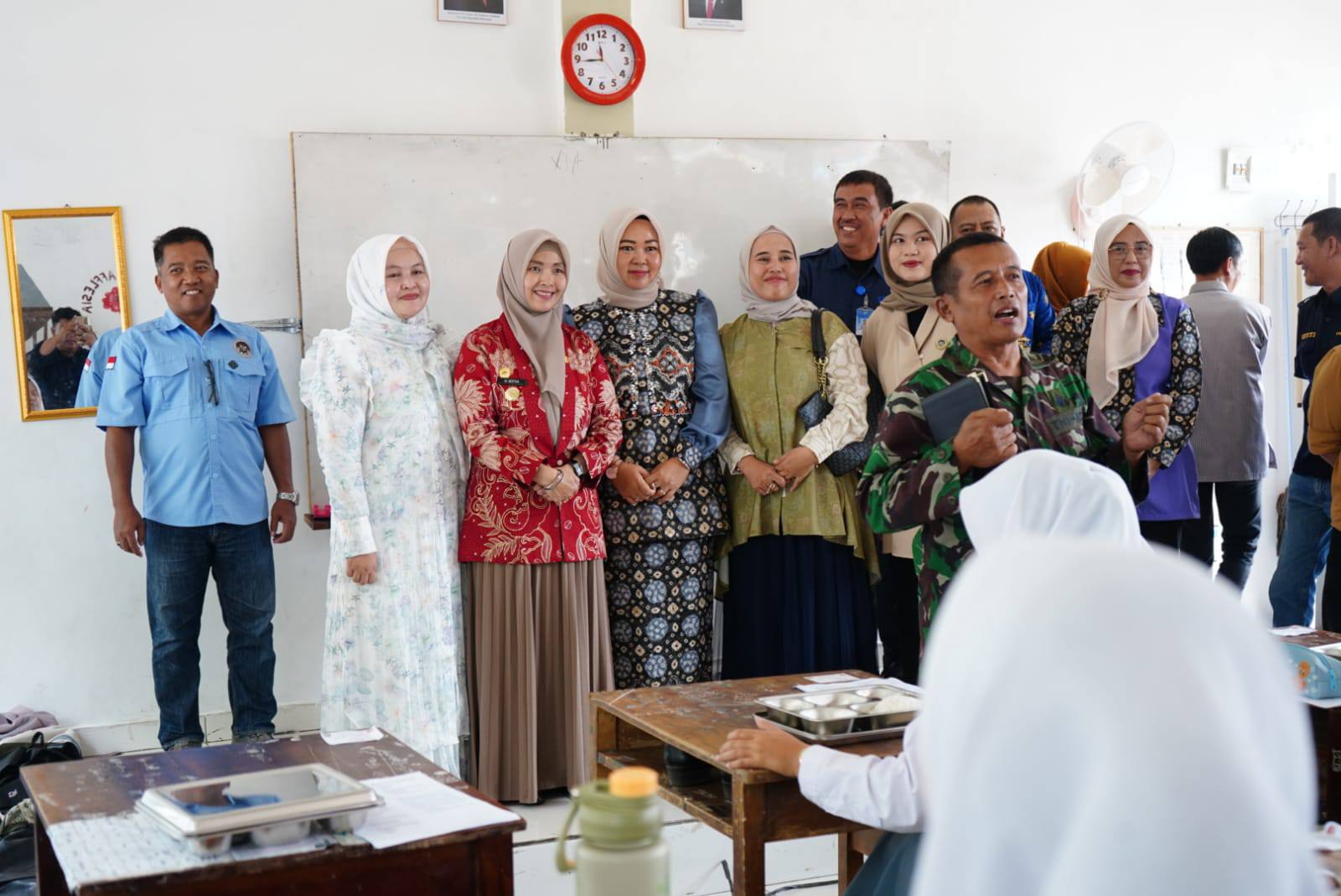 Launching MBG di SMA Negeri 1 Pagar Alam, Pemkot Tegaskan Komitmen ...